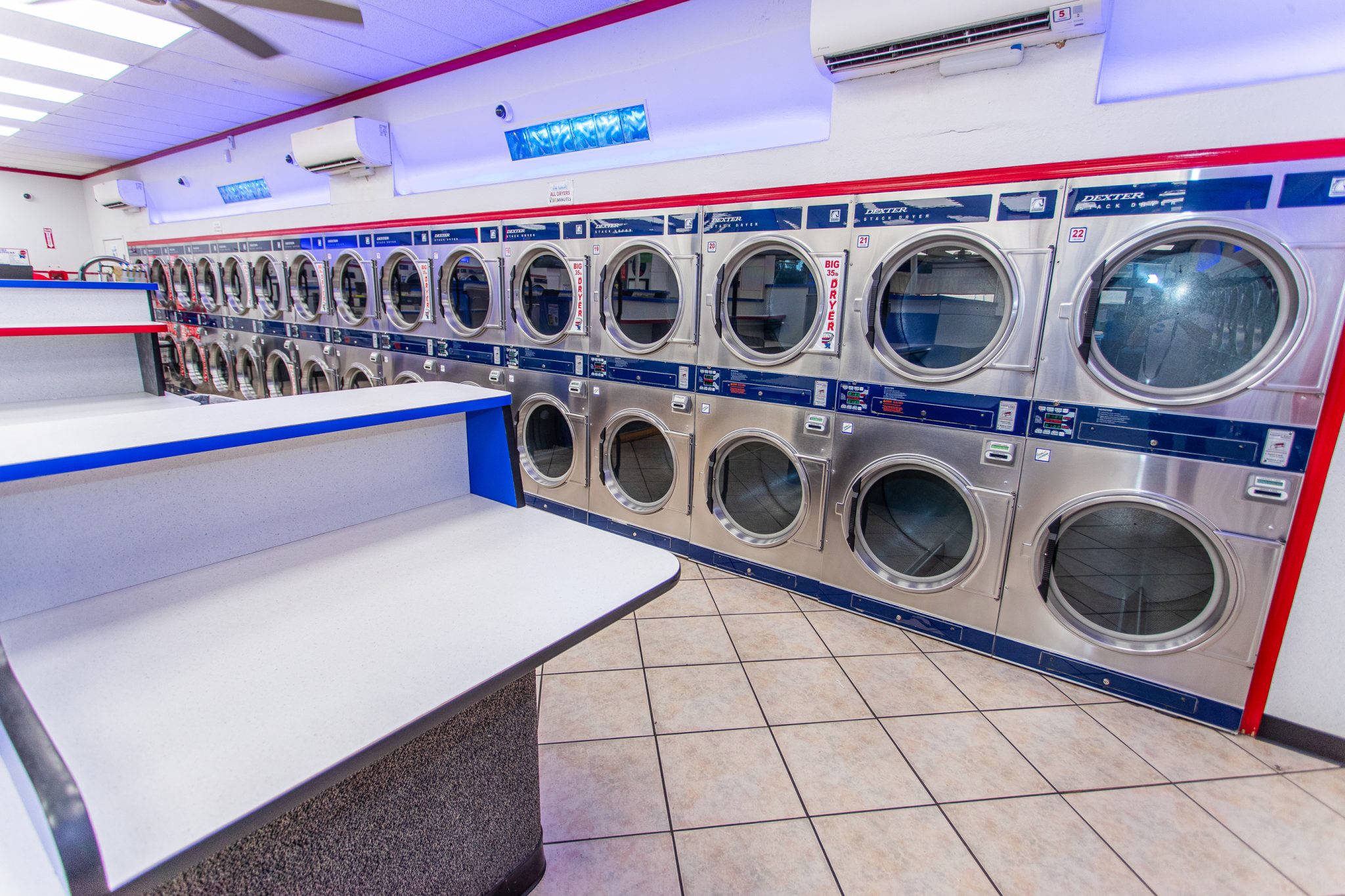 Self-Service Laundry in California & Arizona | CoinLess Laundry